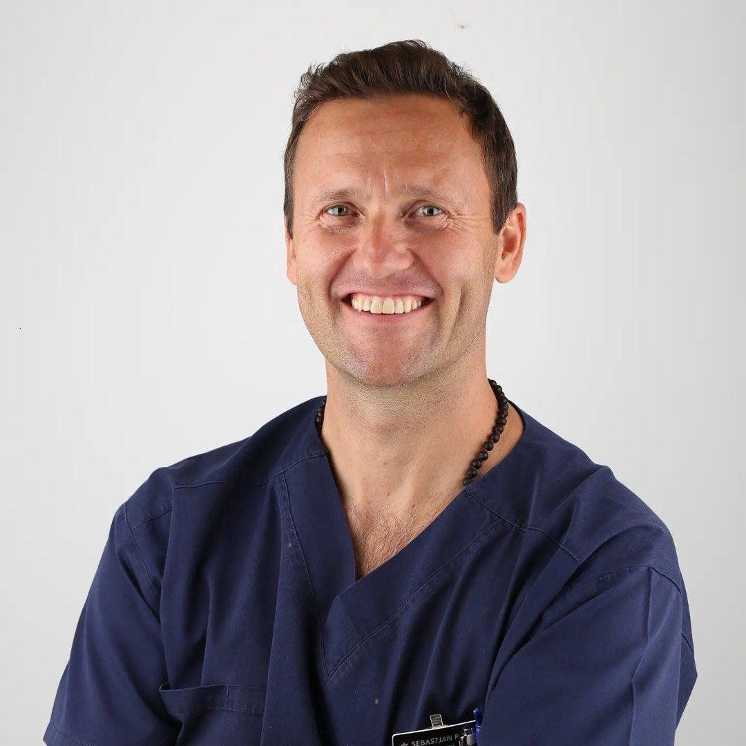 Med zdravnikom in pacientom se mora nujno ustvariti srčna povezava ...