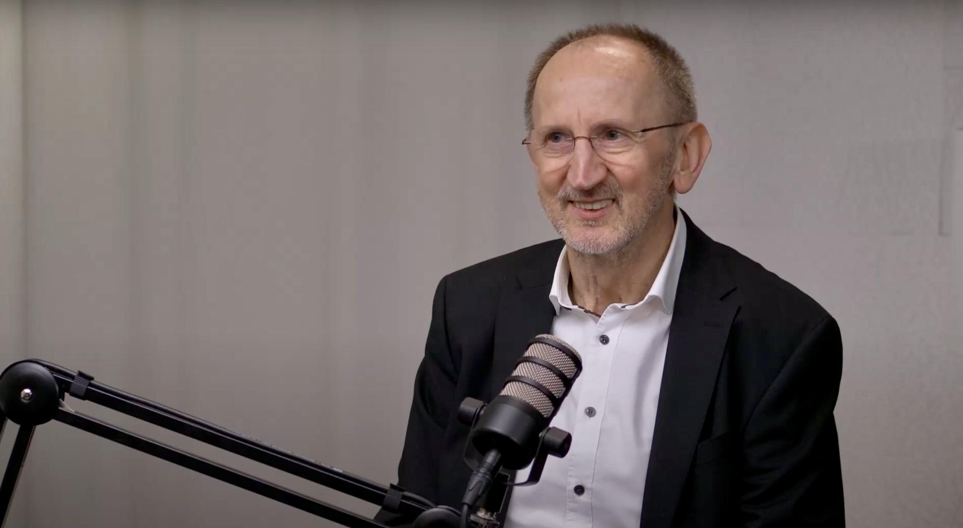 Dr. Christian Gostečnik: "Ljudje kričijo po psihoterapiji, ker želijo ...