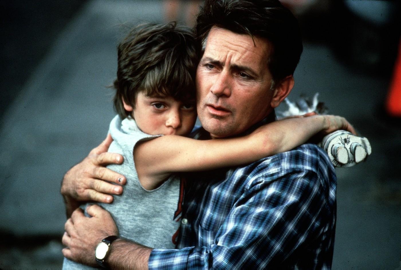 “Starši so me tepli, pa poglejte, danes je z menoj vse v redu” – ko ...